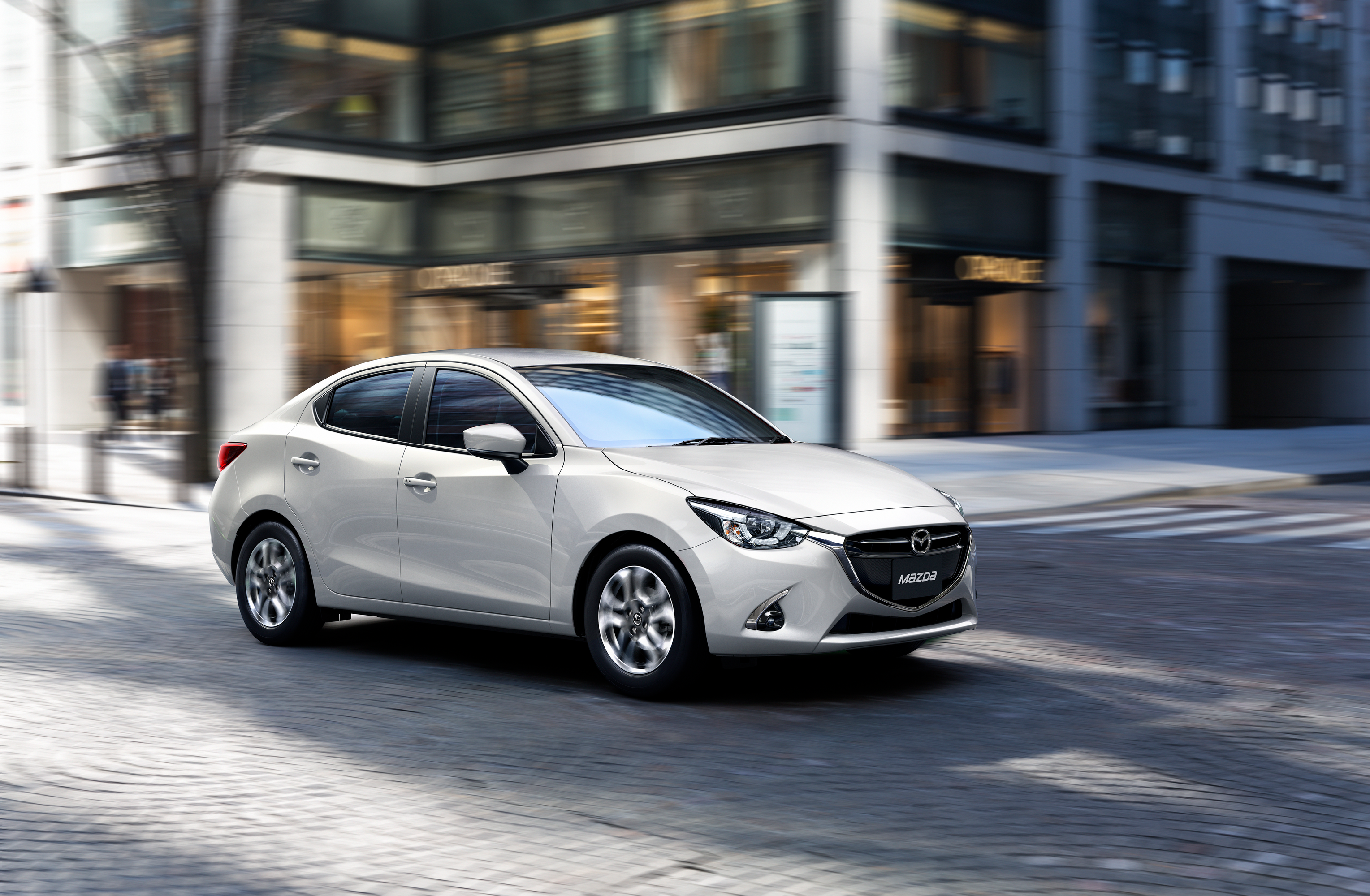 mazda-2-maresa-center